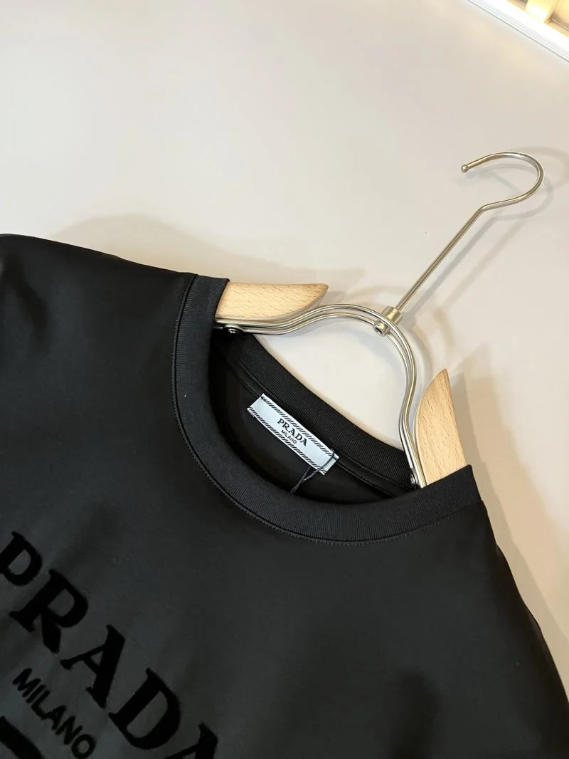 Low-cost Prada T-Shirts