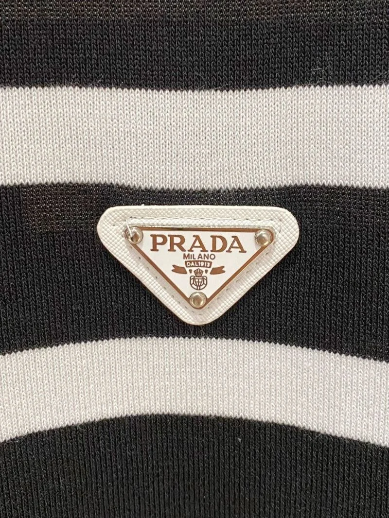 Inexpensive Prada T-Shirts