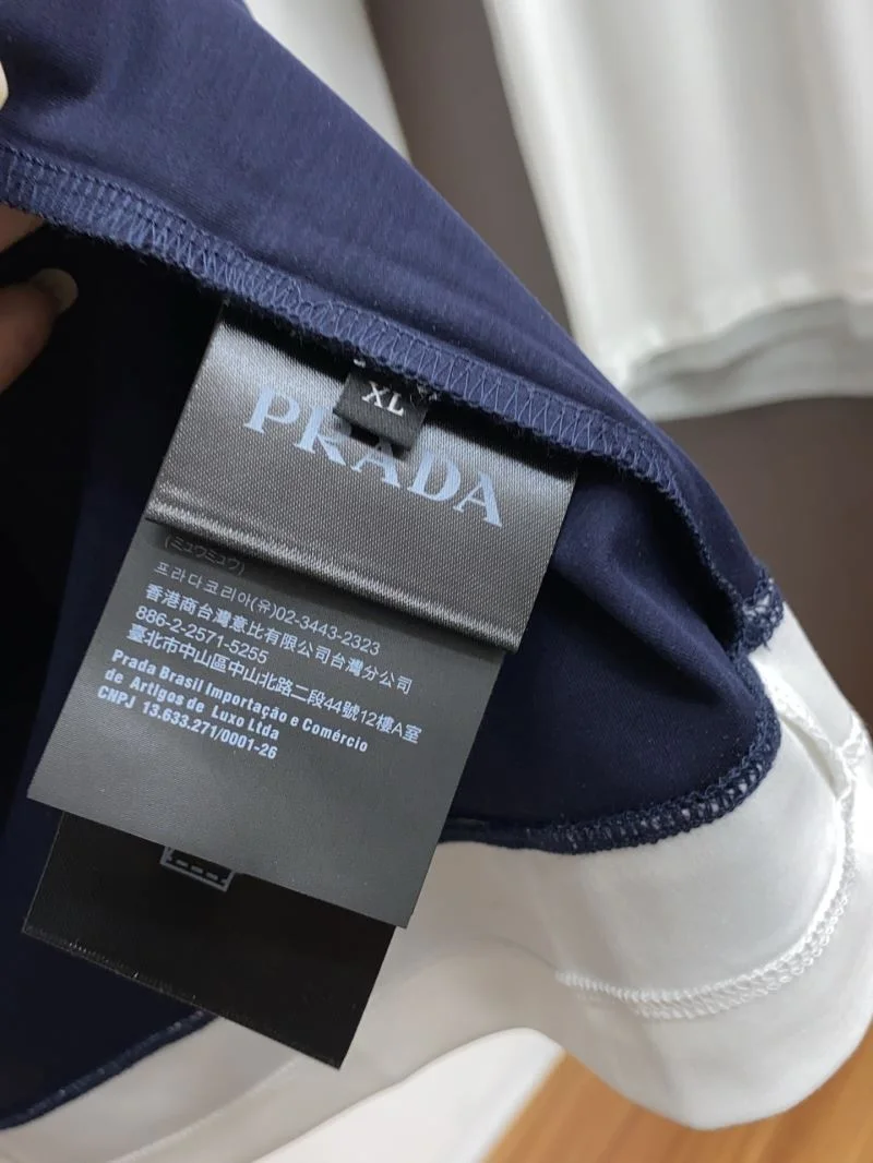 High fidelity Prada T-Shirts