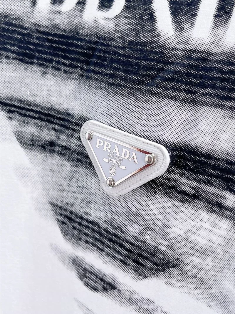 Mirror quality Prada T-Shirts