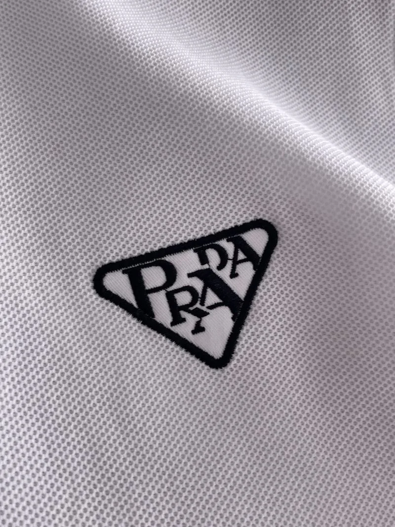 Inexpensive Prada T-Shirts