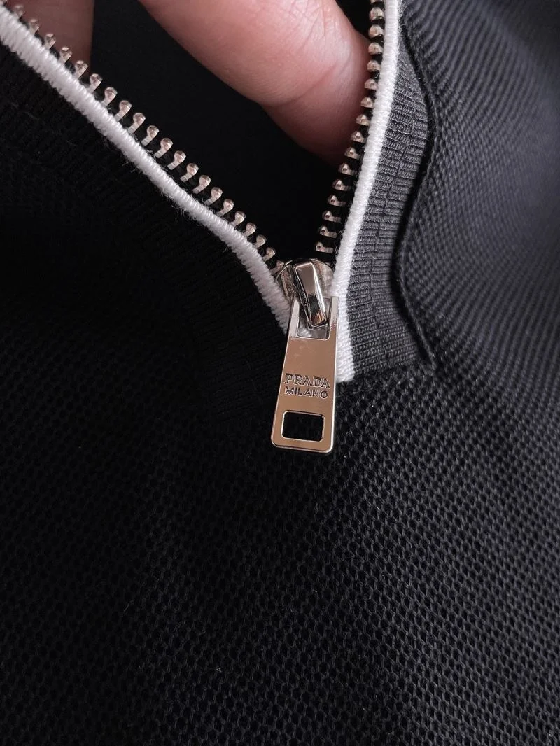 Low-cost Prada T-Shirts