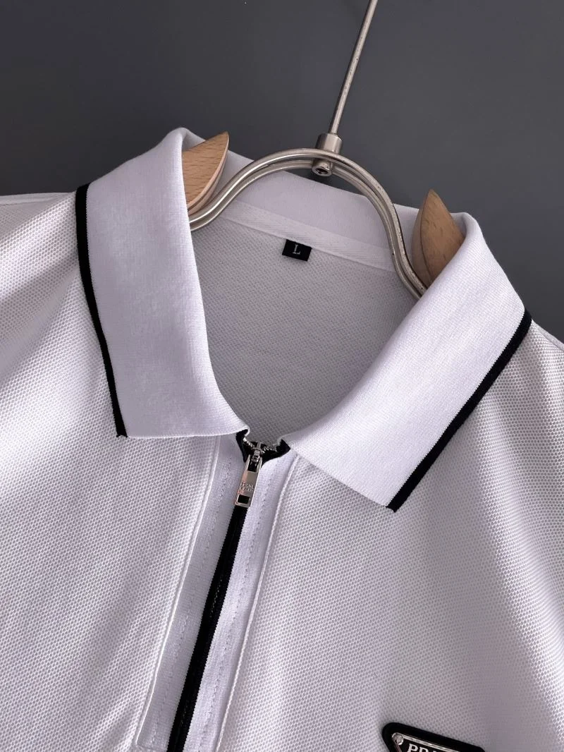 Low-cost Prada T-Shirts