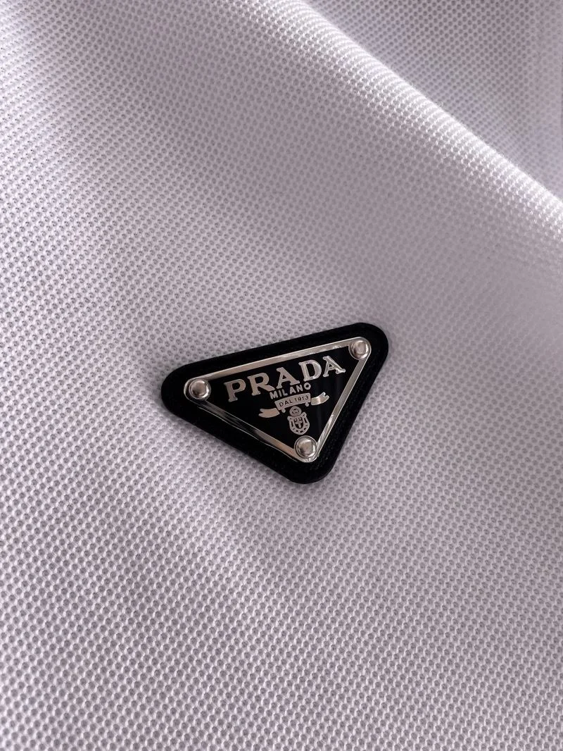 Low-cost Prada T-Shirts