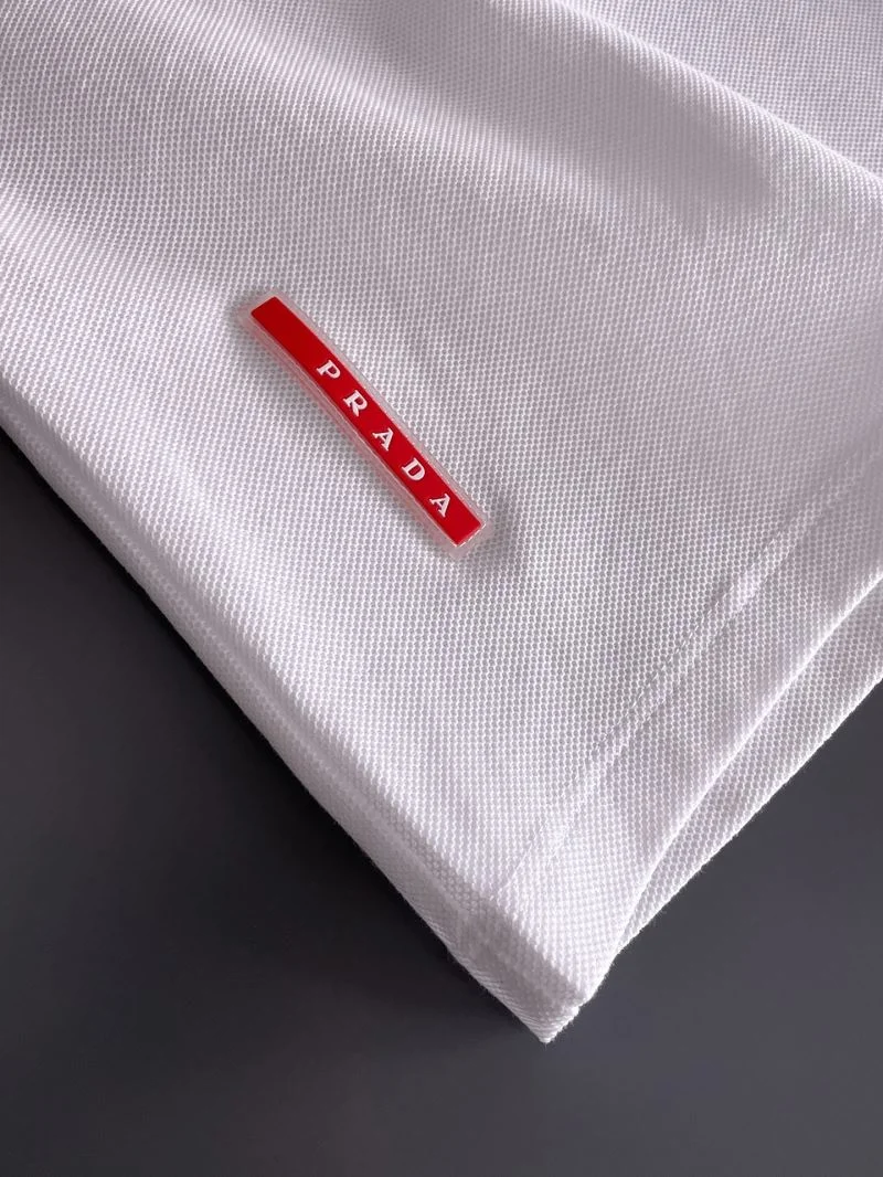 Low-cost Prada T-Shirts