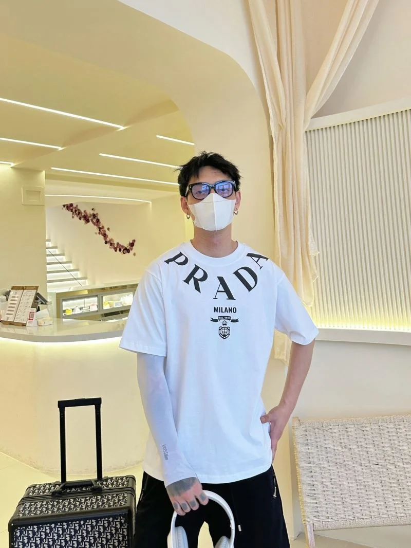 Bargain Prada T-Shirts