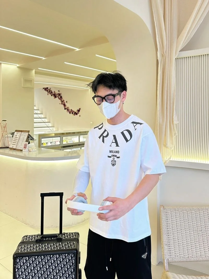 Bargain Prada T-Shirts