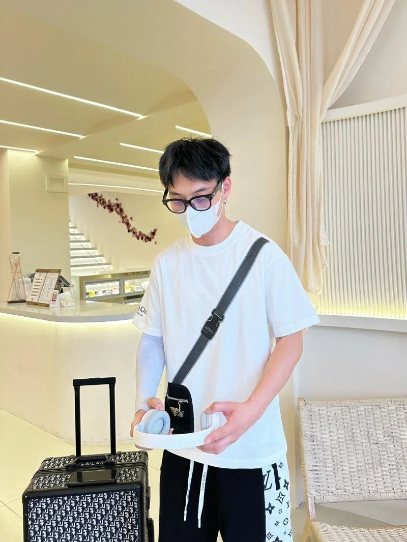 Bargain Prada T-Shirts