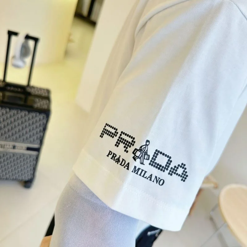 Bargain Prada T-Shirts