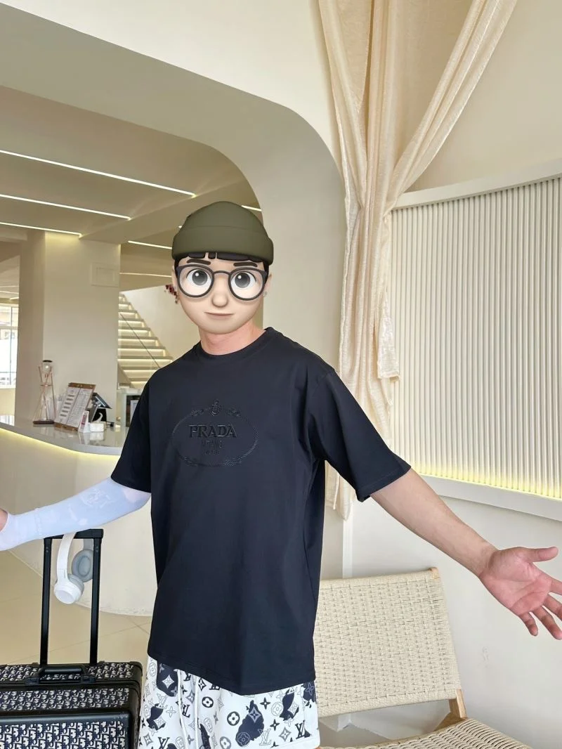 Cut-rate Prada T-Shirts
