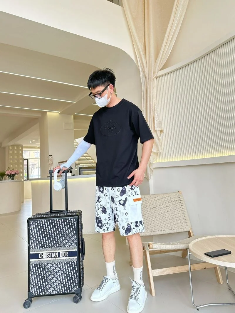 Cut-rate Prada T-Shirts