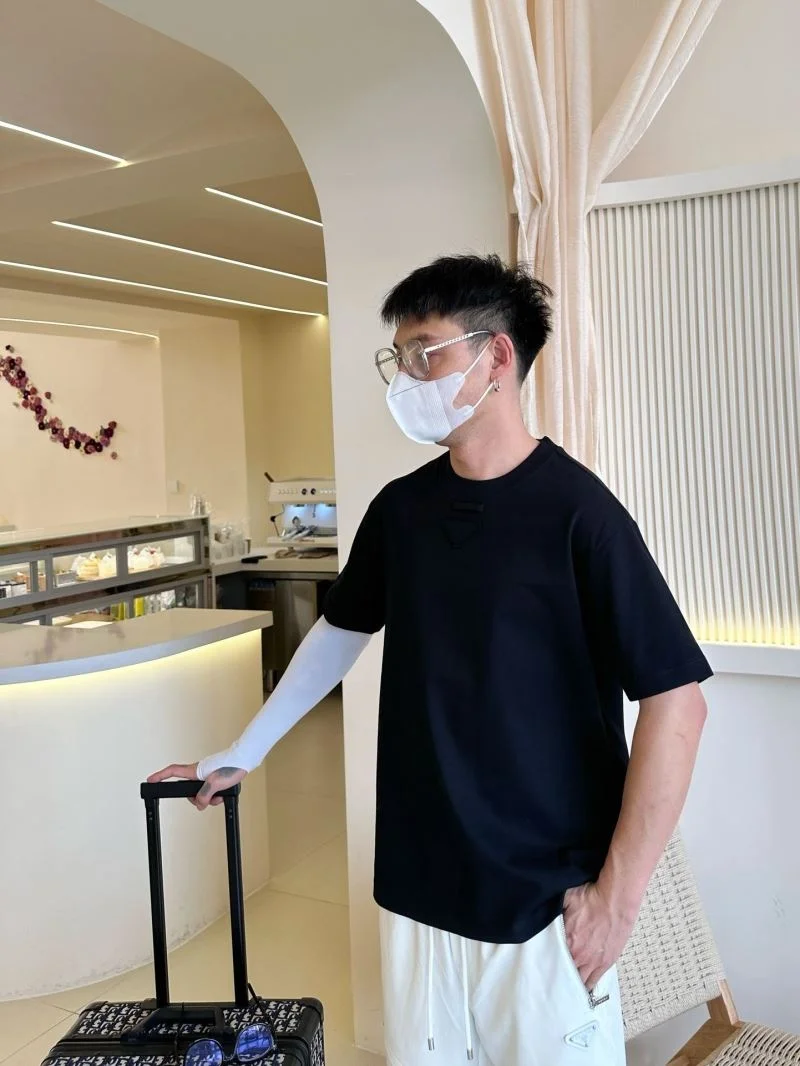 Discounted Prada T-Shirts