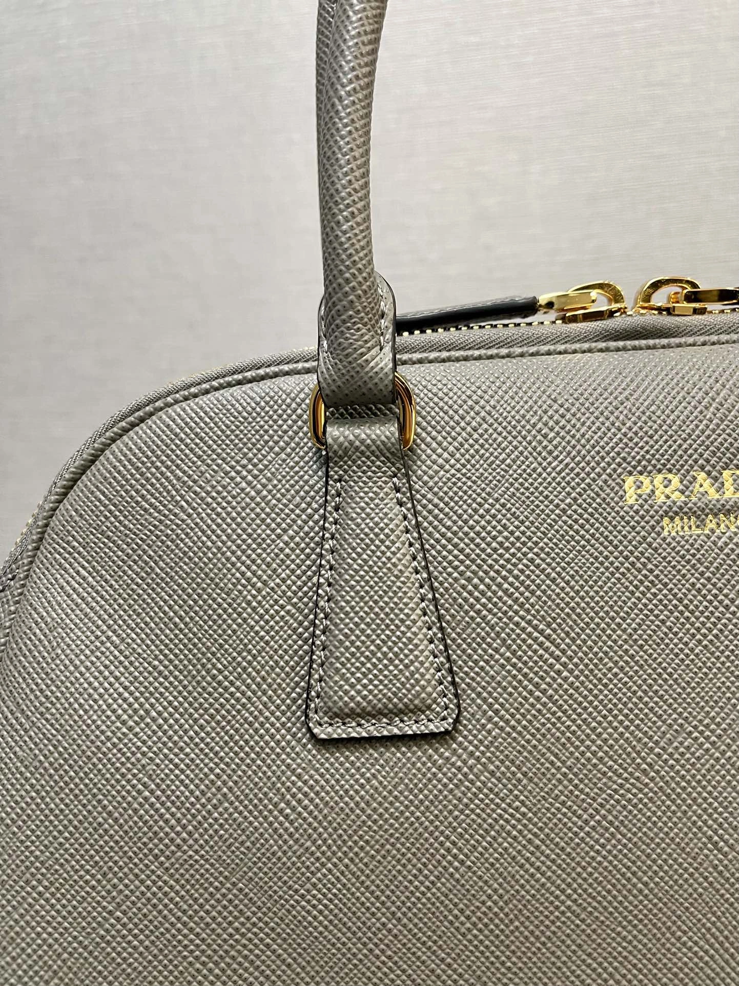 Accurate model Prada Top Handle Bags
