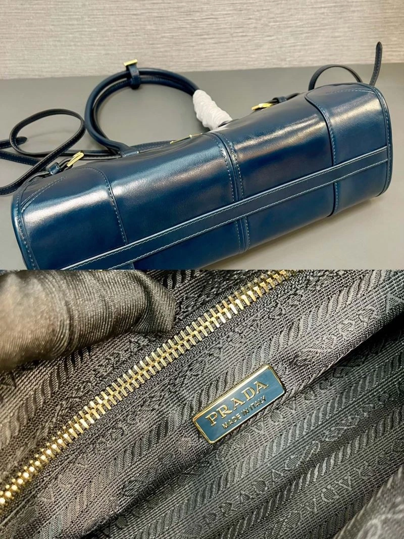 Accurate model Prada Top Handle Bags