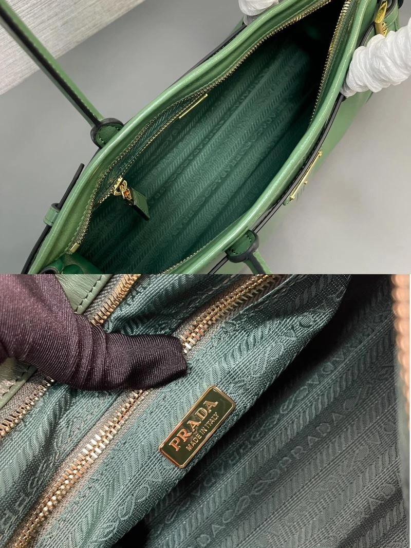 Accurate model Prada Top Handle Bags