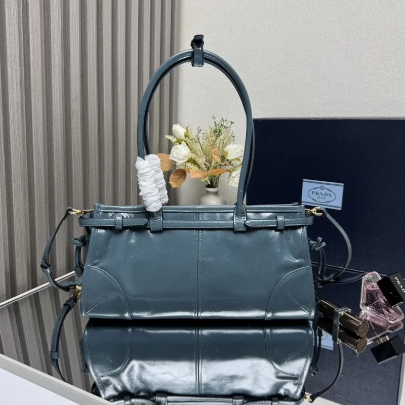 Accurate model Prada Top Handle Bags