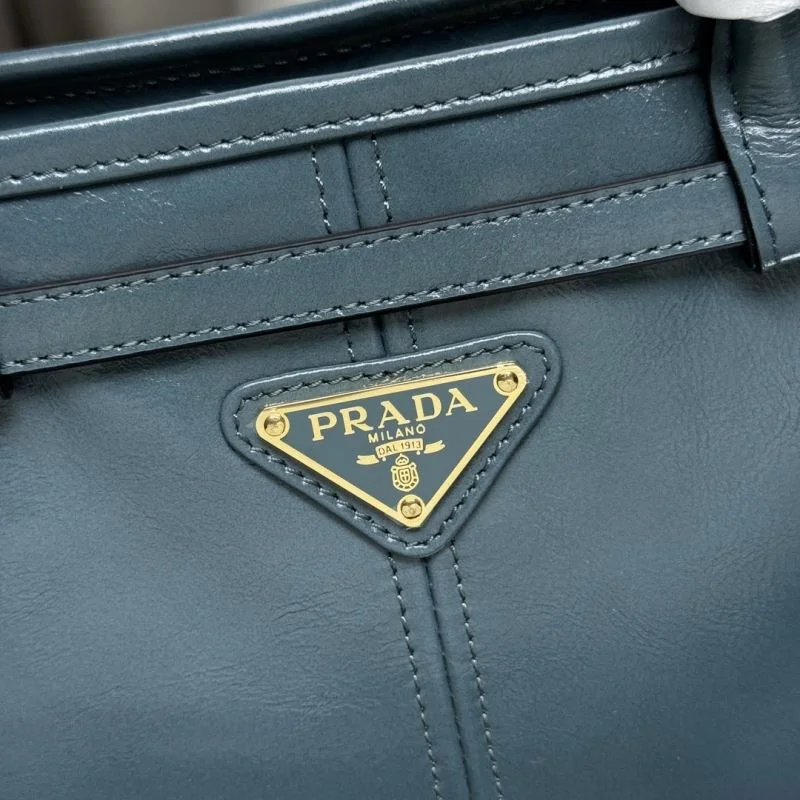 Accurate model Prada Top Handle Bags
