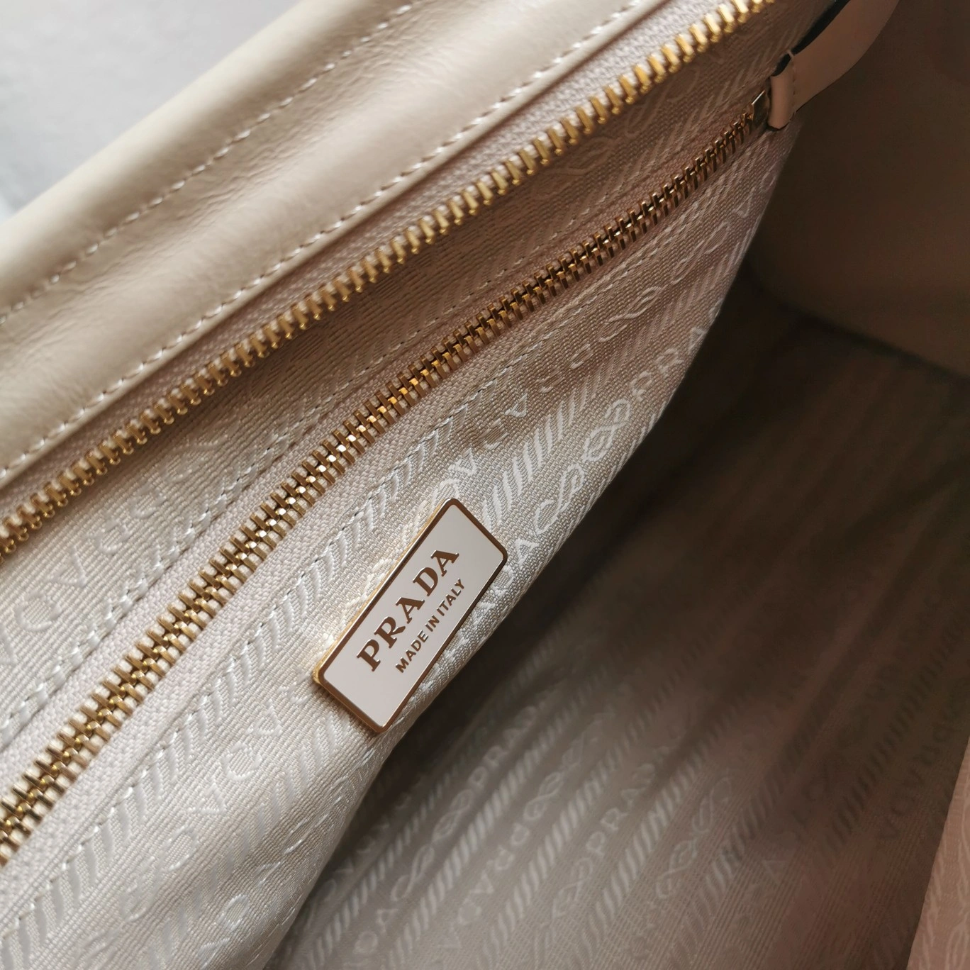 1:1 copy Prada Top Handle Bags