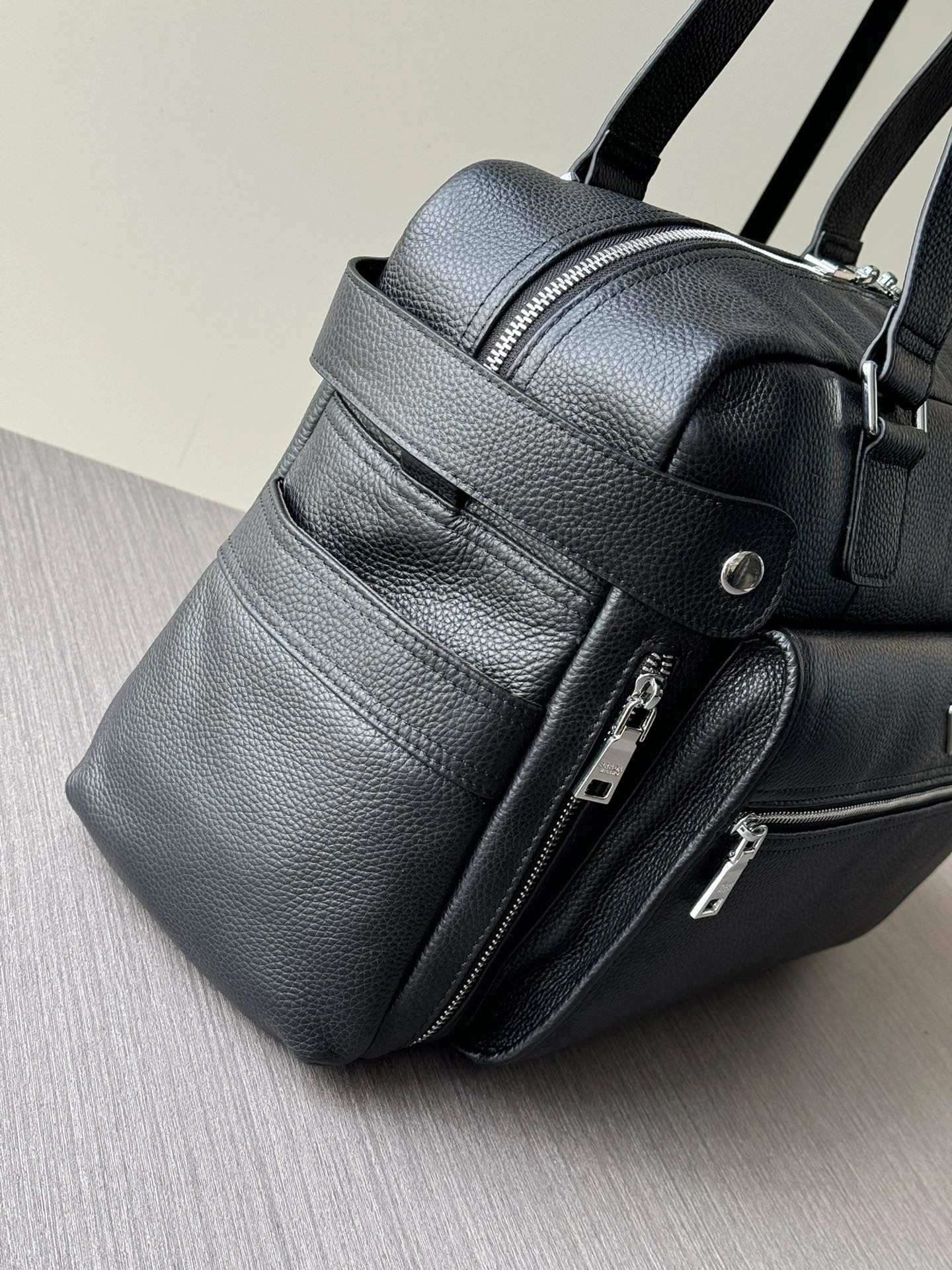 Low-cost Prada Travel Bags