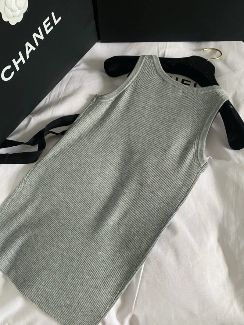 Accurate model Prada Vest