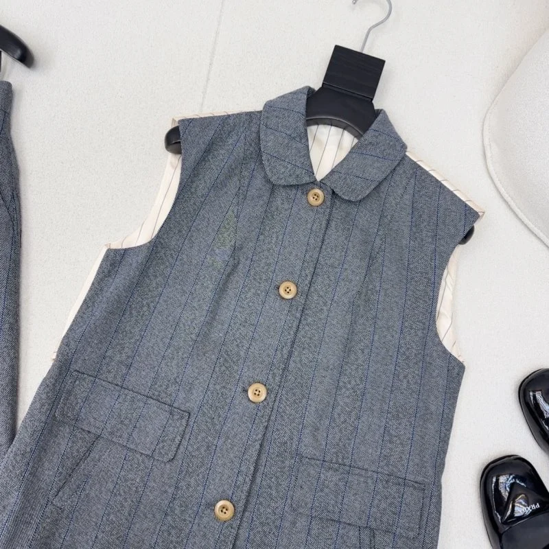 Accurate model Prada Vest