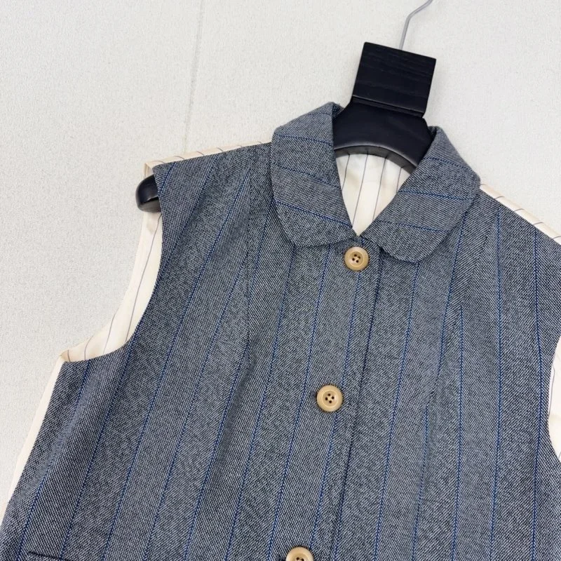 Accurate model Prada Vest