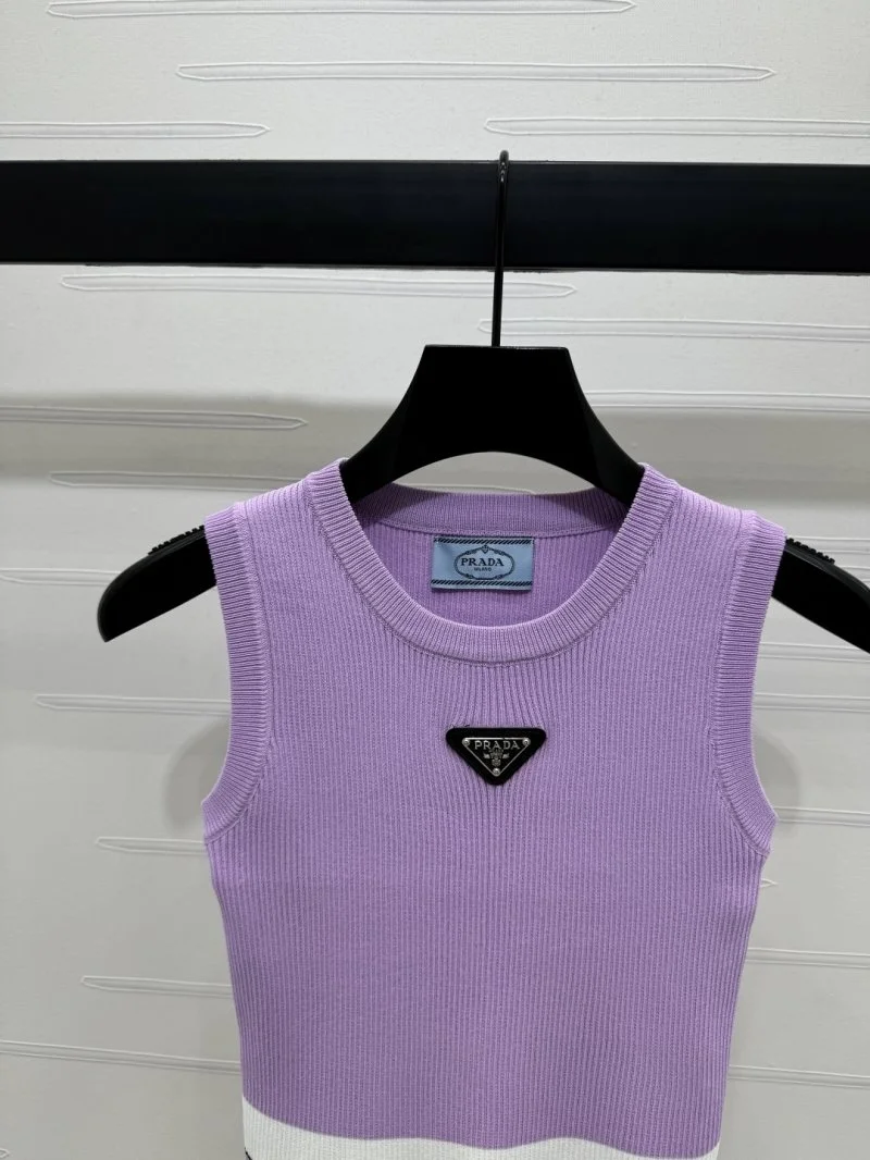 Accurate model Prada Vest