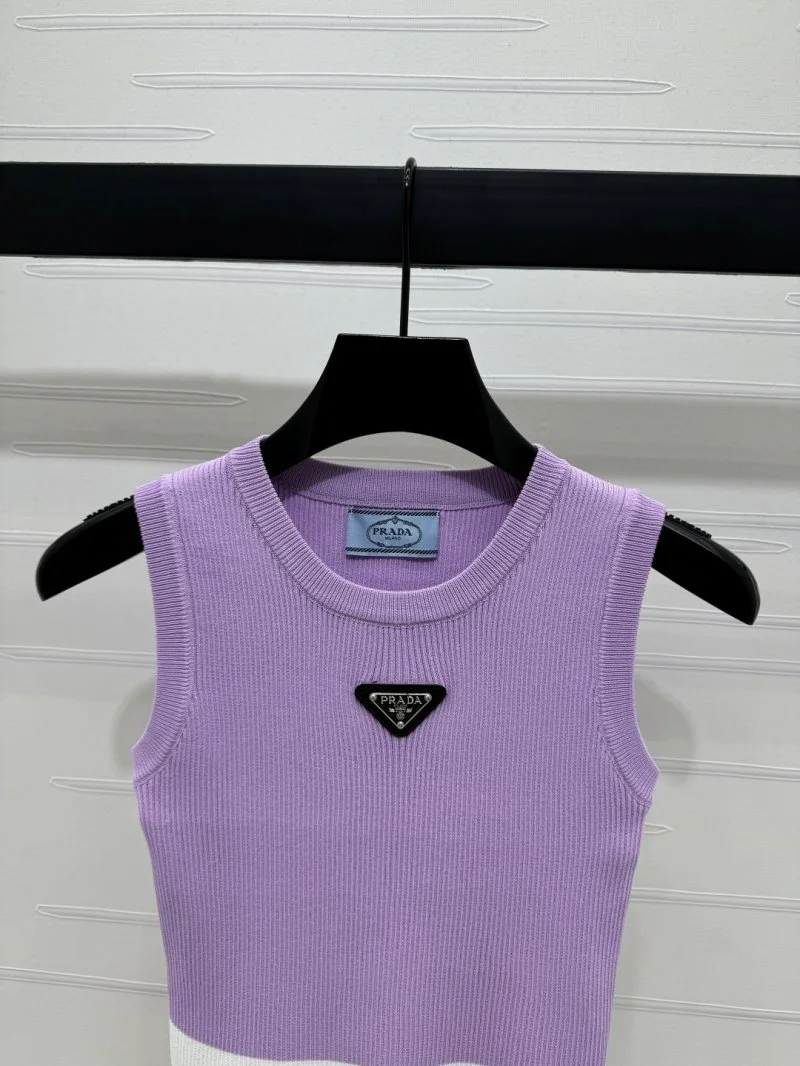 Accurate model Prada Vest