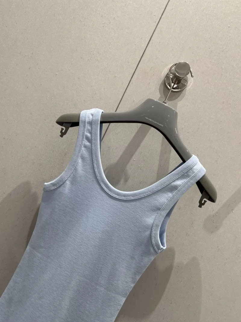 Accurate model Prada Vest