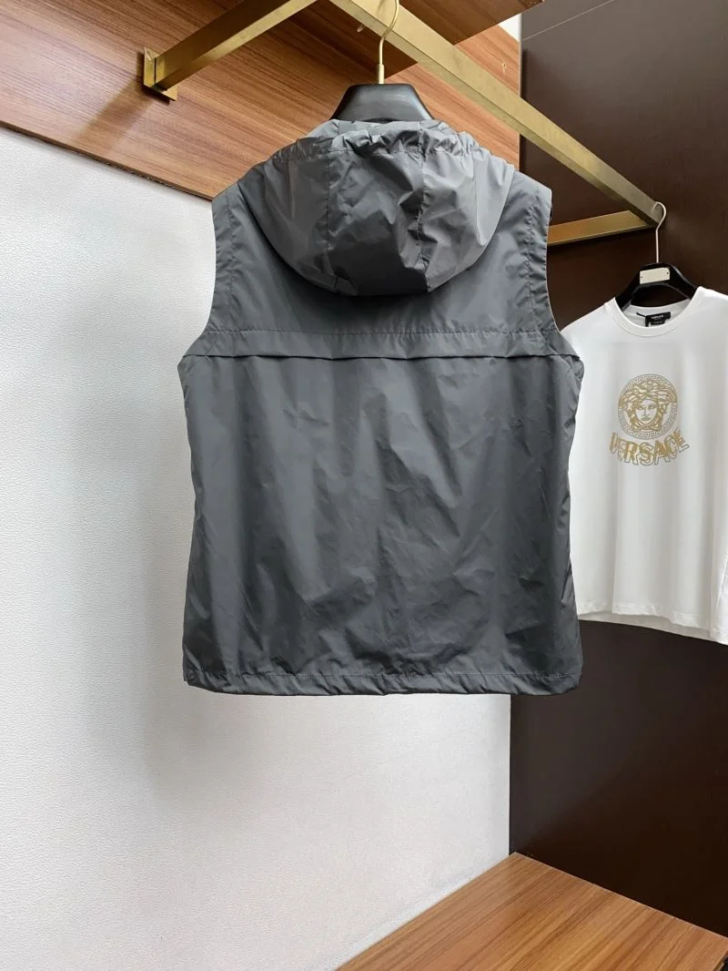 Top match Prada Vest