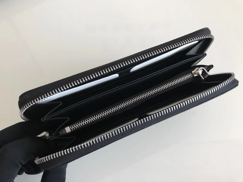 Indistinguishable Prada Wallets Purse