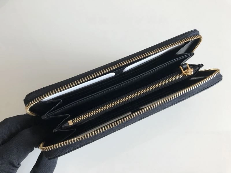 Economical Prada Wallets Purse