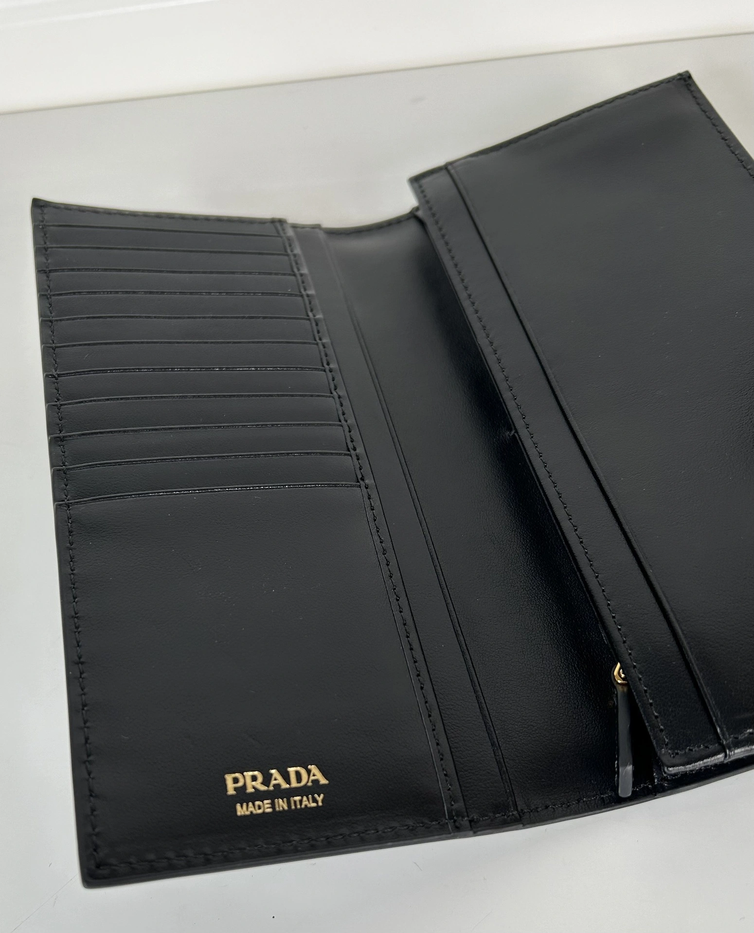 Cut-rate Prada Wallets Purse