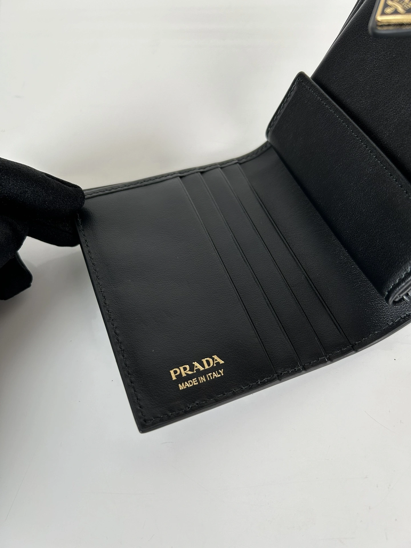 Value-priced Prada Wallets Purse