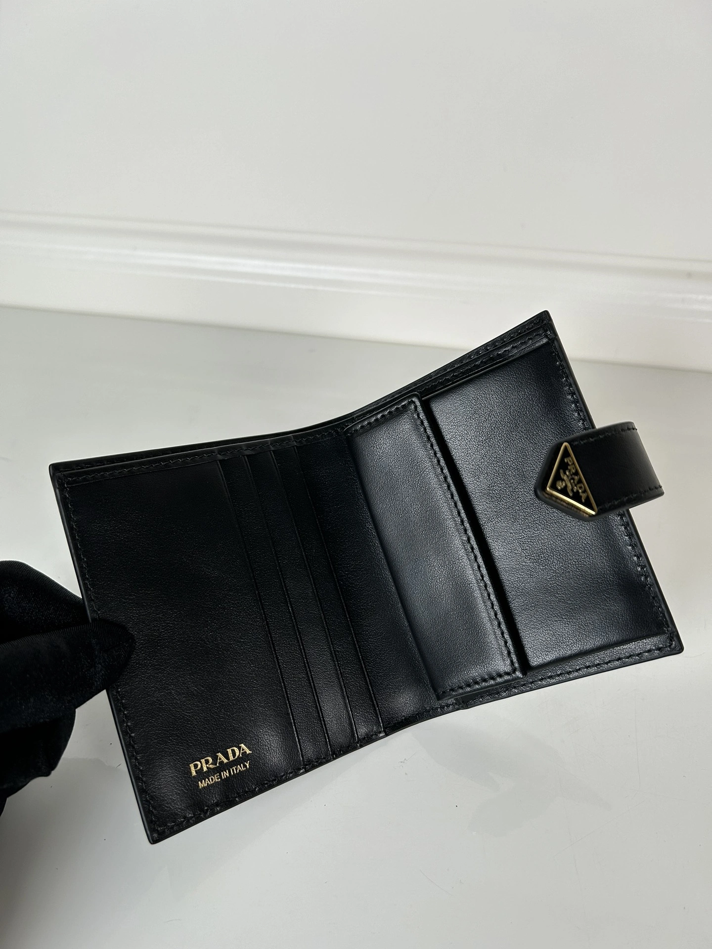 Value-priced Prada Wallets Purse