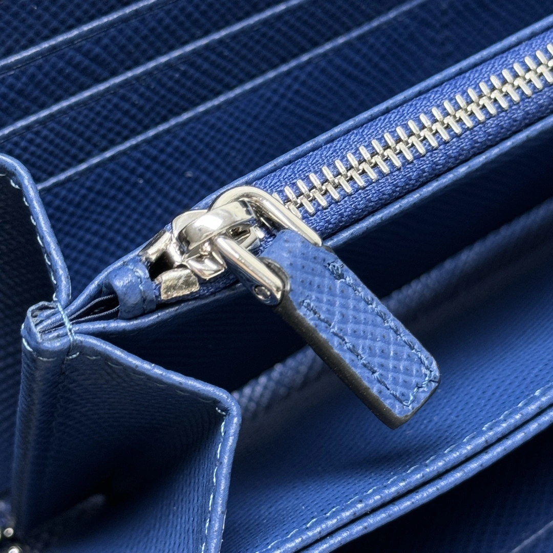 Reasonably priced Prada Wallets Purse