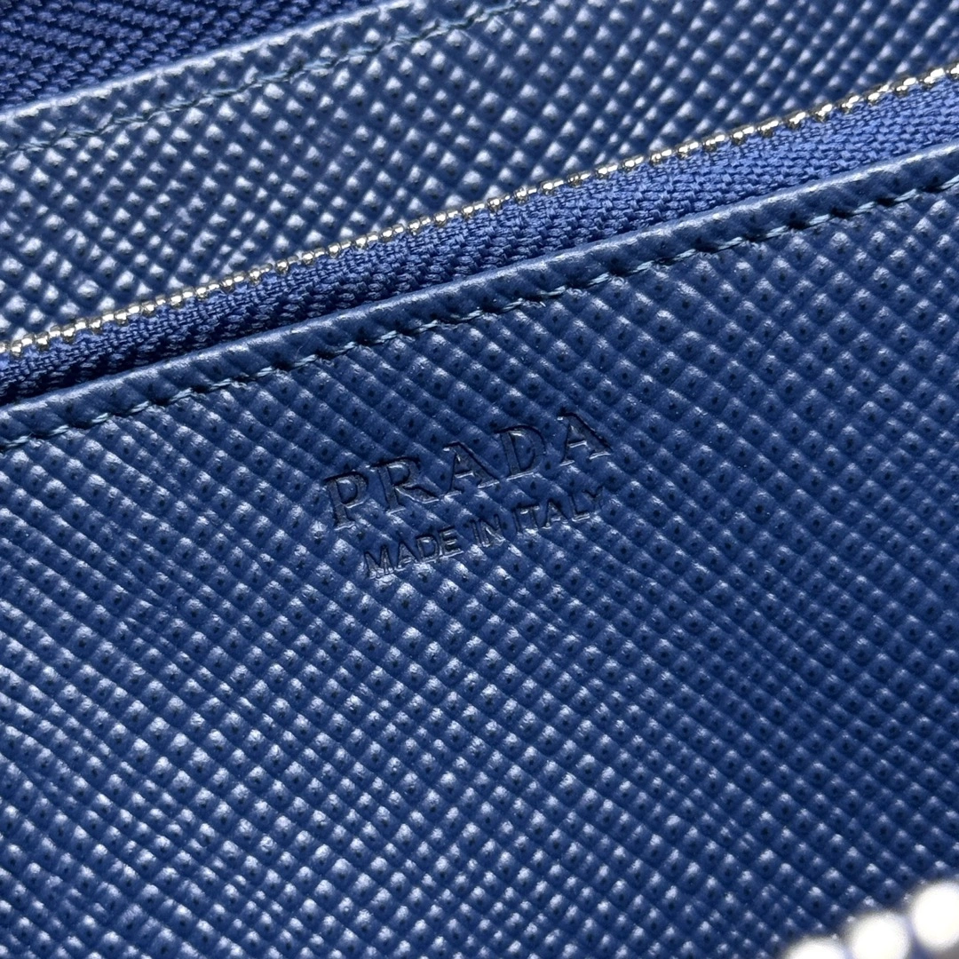 Reasonably priced Prada Wallets Purse