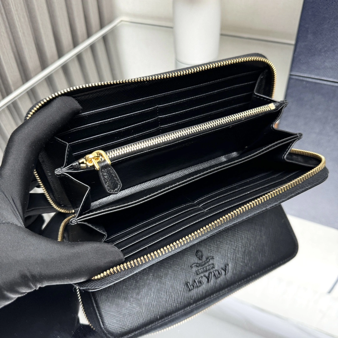 Cut-rate Prada Wallets Purse