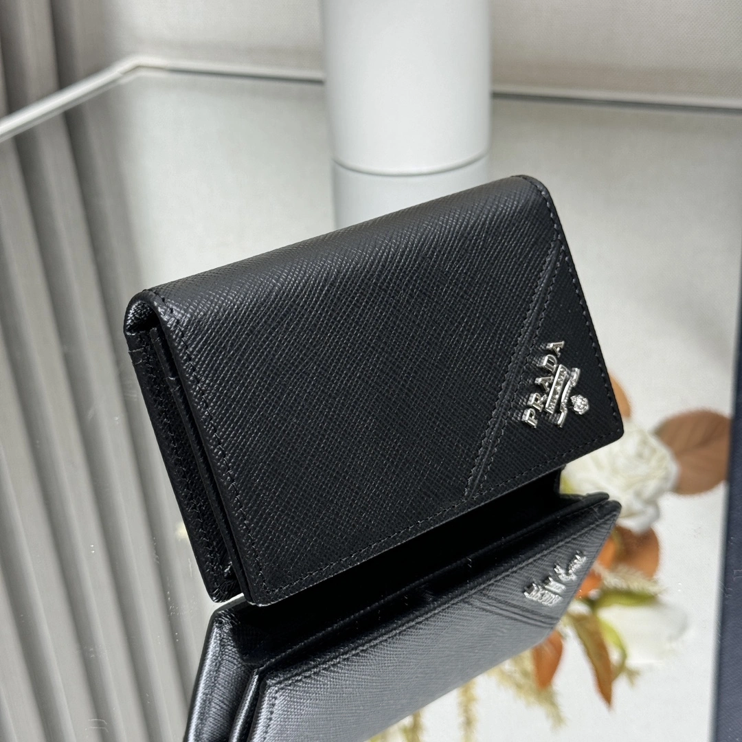 Value-priced Prada Wallets Purse