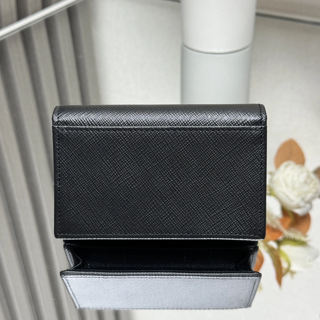 Value-priced Prada Wallets Purse