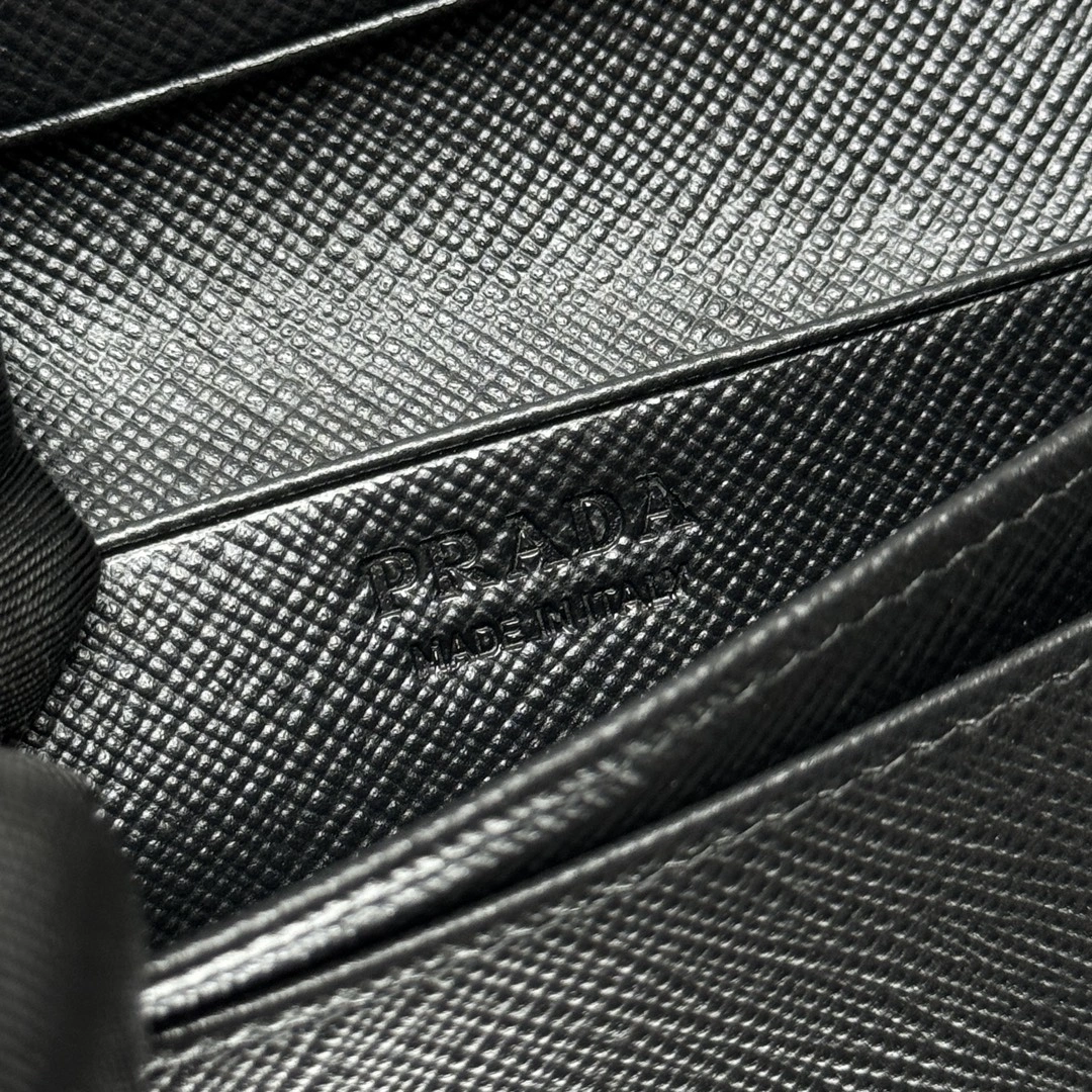 Value-priced Prada Wallets Purse