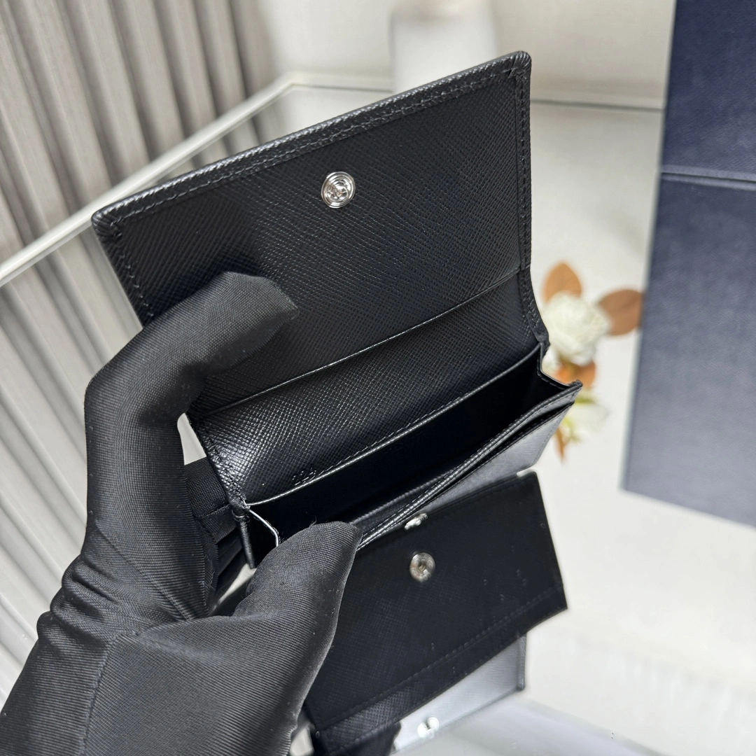 Value-priced Prada Wallets Purse