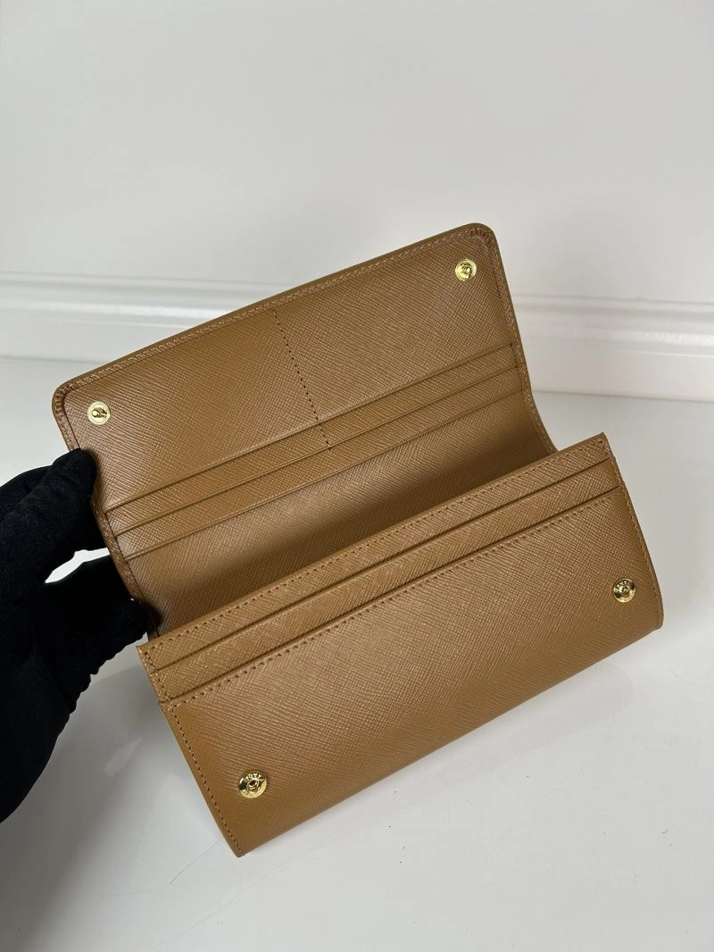 Indistinguishable Prada Wallets Purse