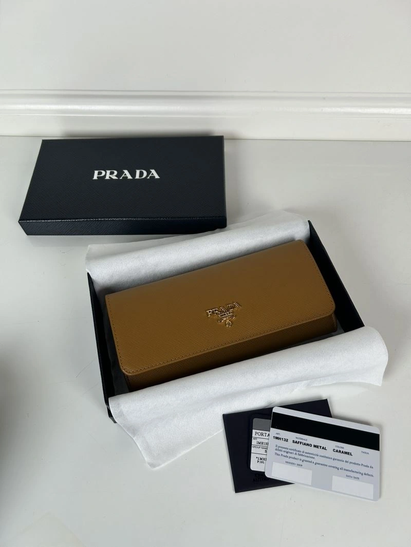 Indistinguishable Prada Wallets Purse