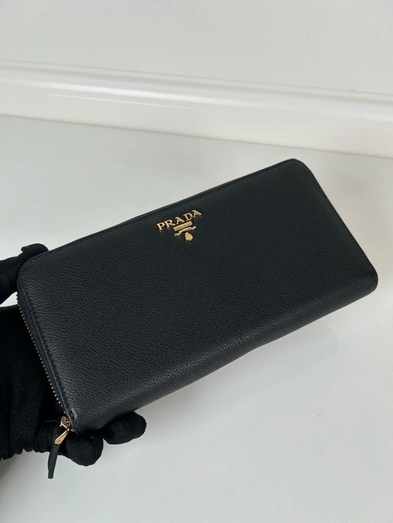 Value-priced Prada Wallets Purse