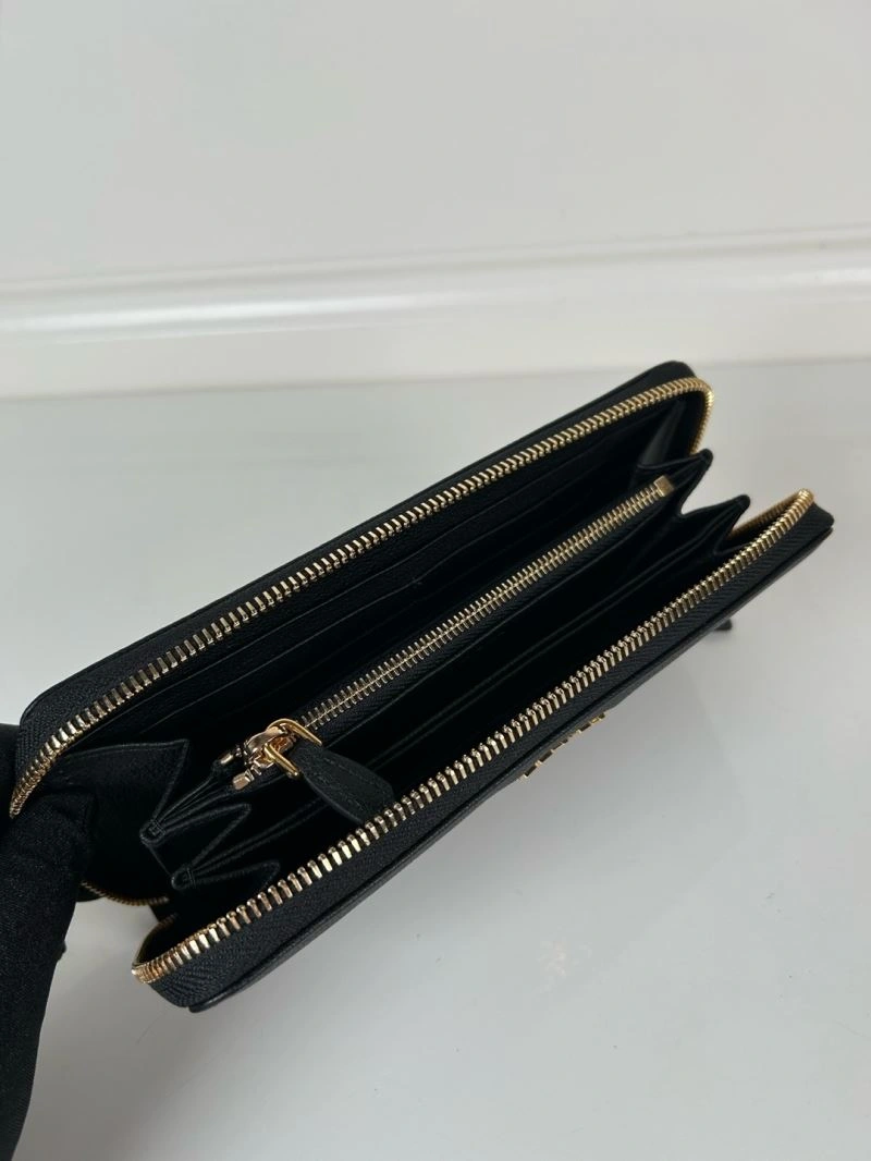 Value-priced Prada Wallets Purse