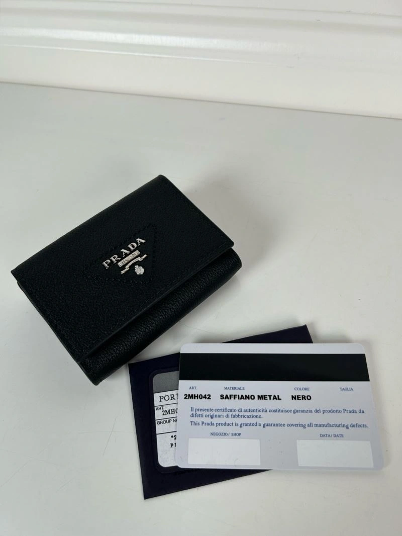 Indistinguishable Prada Wallets Purse