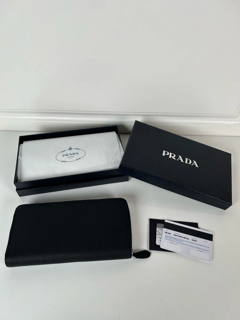 Bargain Prada Wallets Purse