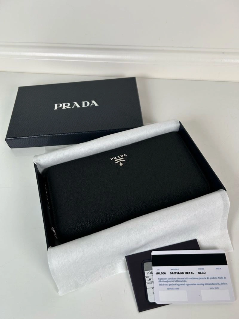 Bargain Prada Wallets Purse