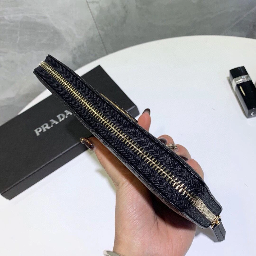 1:1 copy Prada Wallets Purse